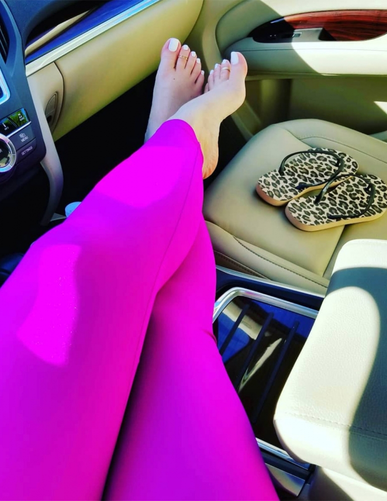 Toe Standards - 404 Feet - Social Media Feet